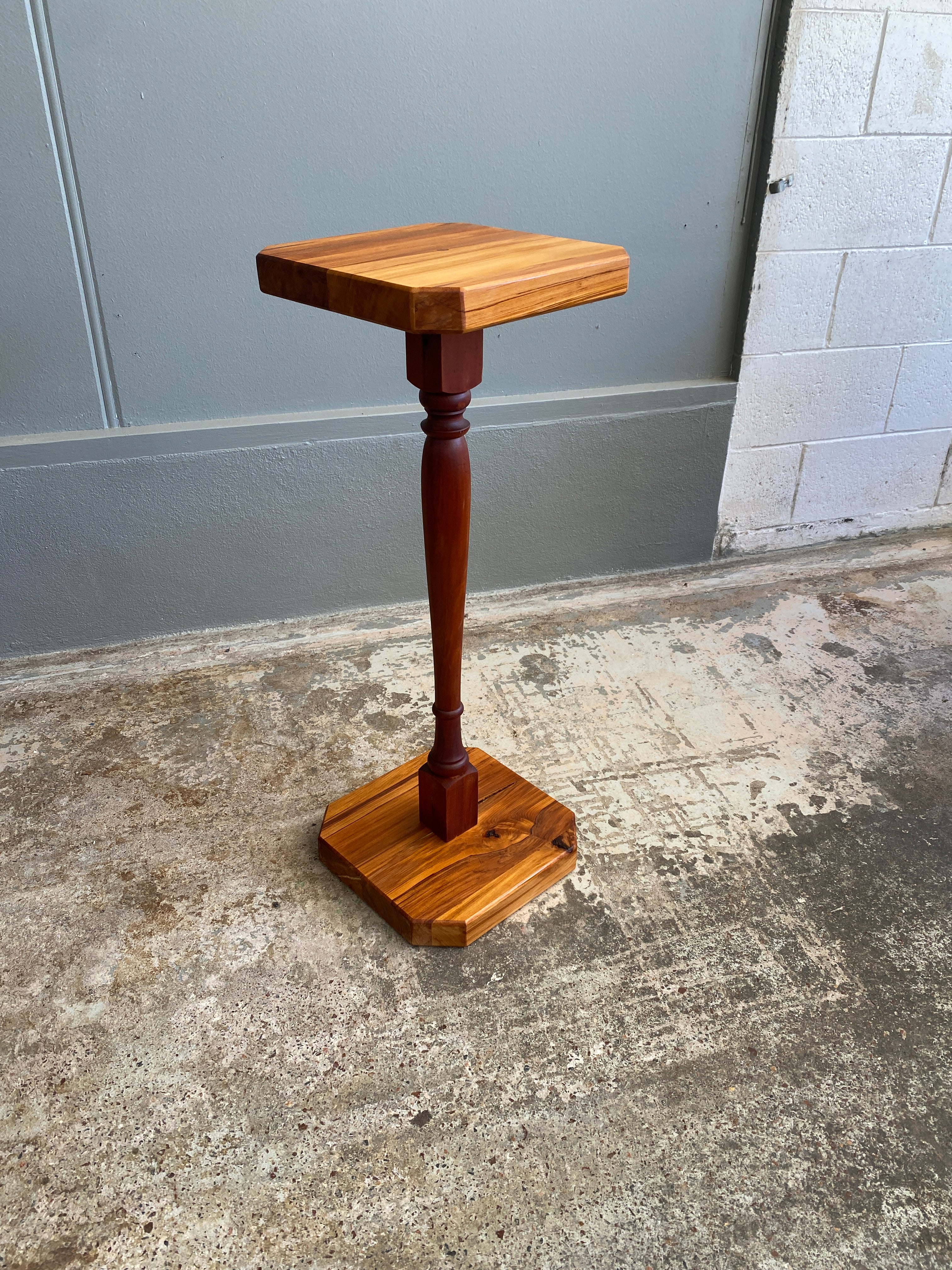 Reclaimed Custom Rimu Plant Stand – Plots & Pickles